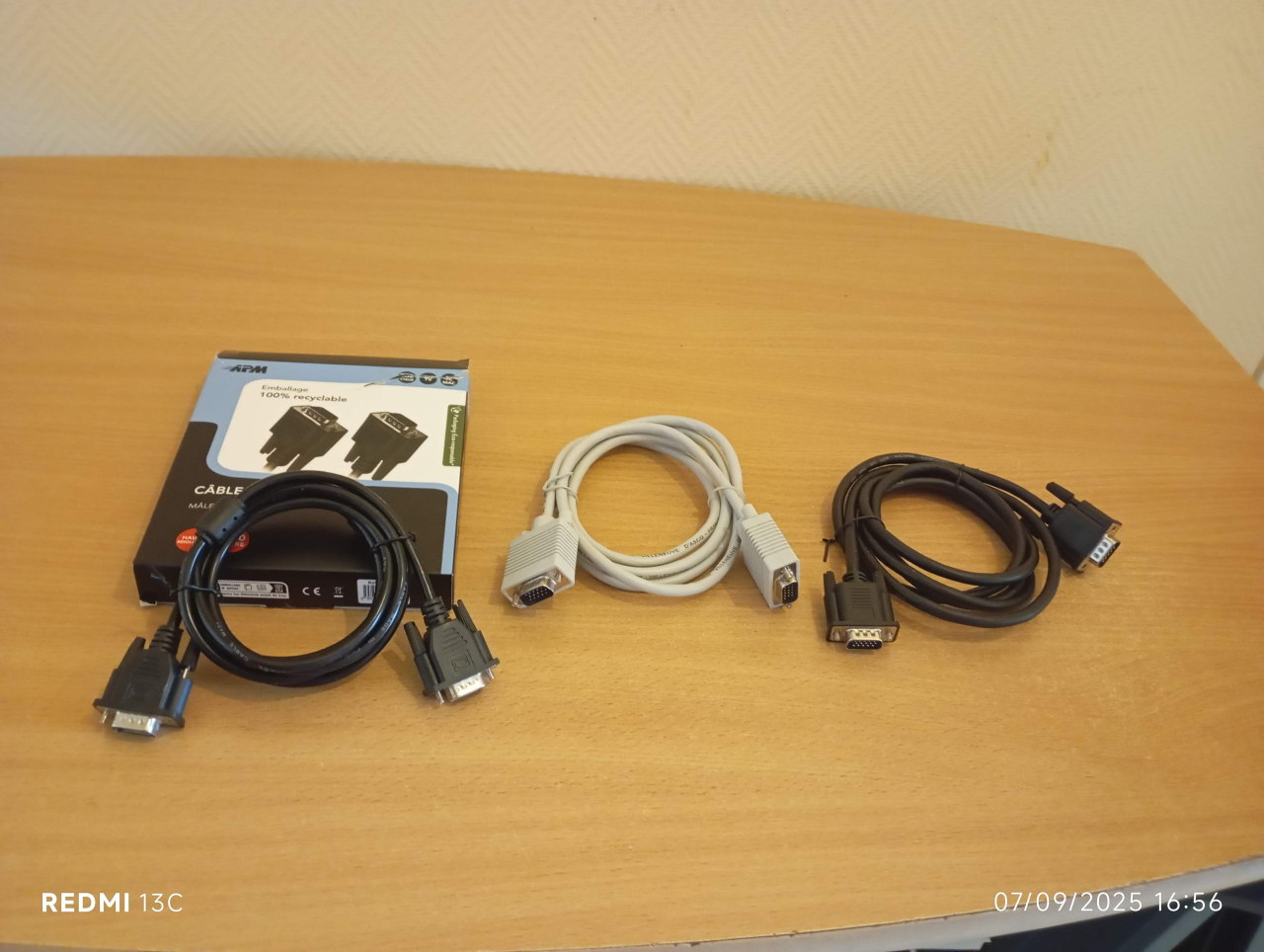 Trio de câbles VGA pour écran PC en parfait état | Accessoires ...