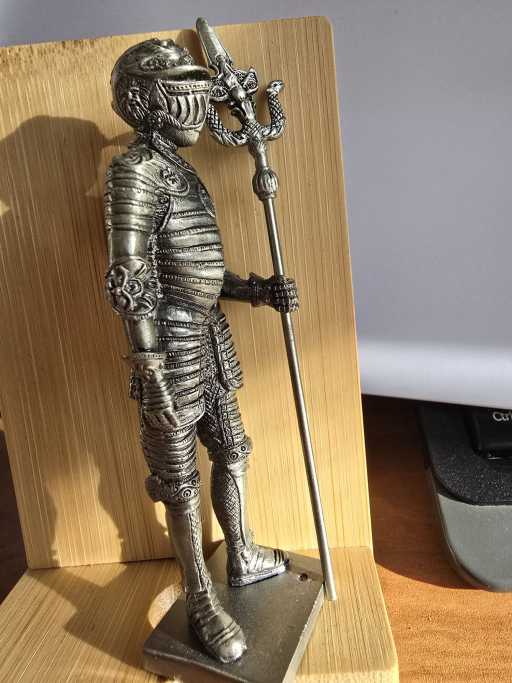 Armure Chevalier Médiéval en Métal Tanné | Collection | Sorgues | Très ...